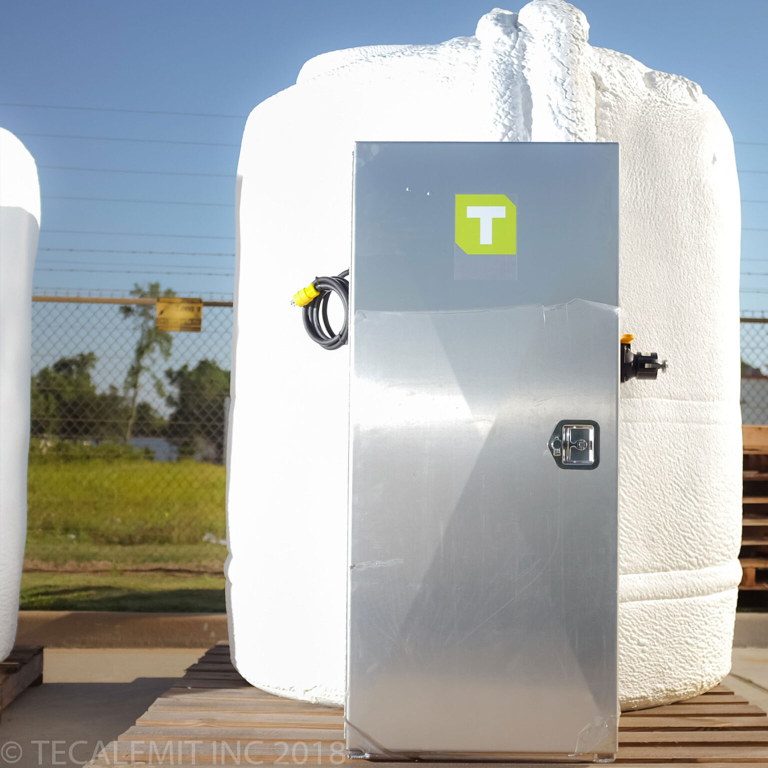 NORTHERN MINI BULK DEF TANK AND DISPENSING SYSTEM - TECALEMIT USA